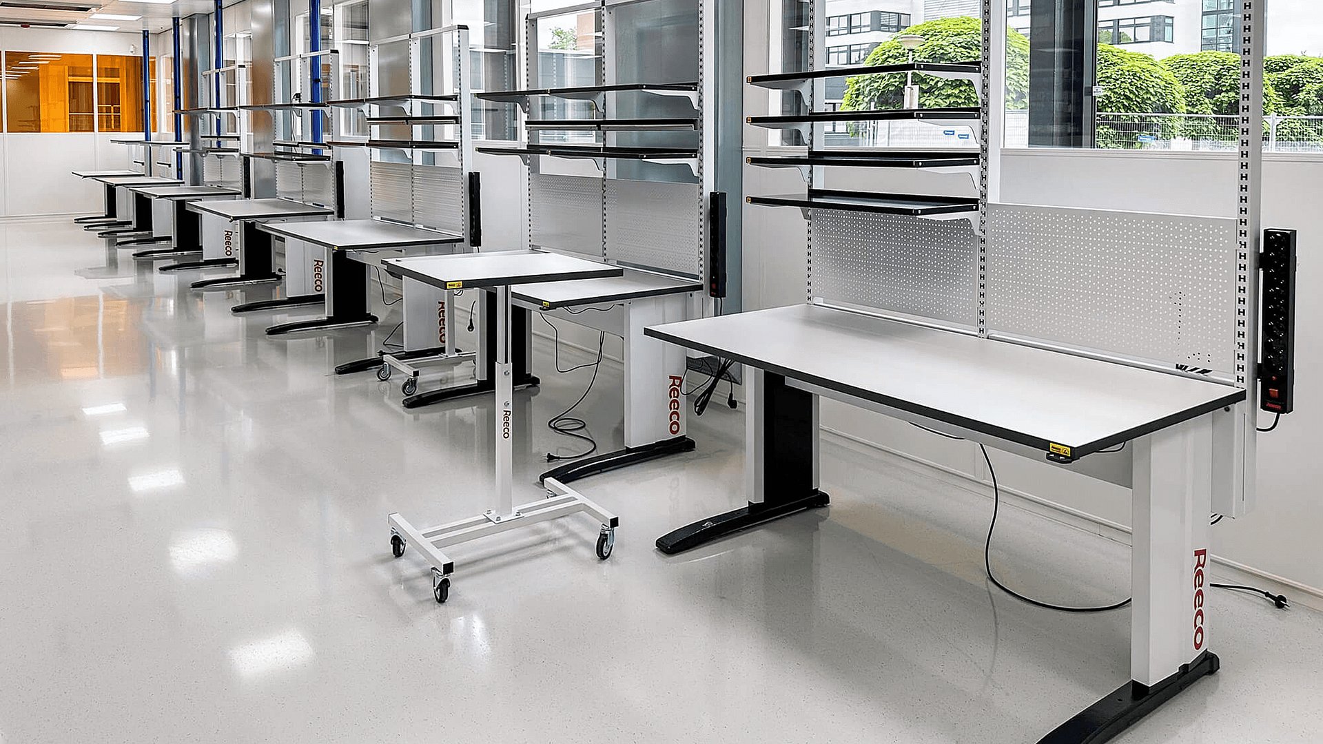 Reeco - Elektrisch verstellbarer ESD Tisch Premium 1200 x 750-800 mm ...